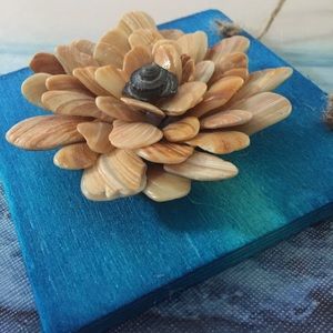 Handmade | Wall Decor | Seashell Flower Wall Hanging Home Decor Plaque ...